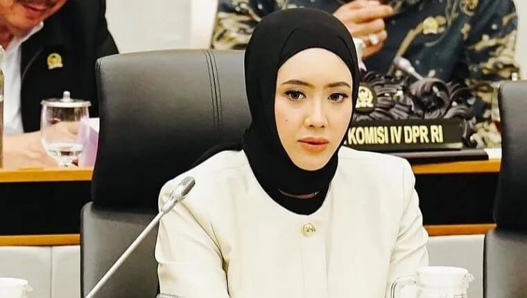 Cindy Monica Minta Pemerintah Tetapkan Bencana Nasional - KabarPadang.com